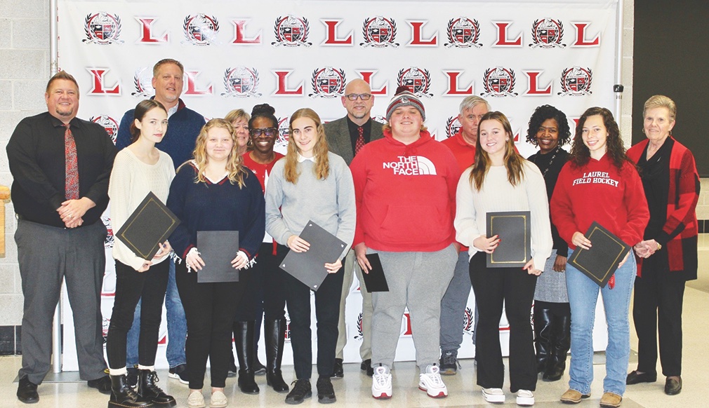 Laurel School District presents promise of employment to seven seniors ...