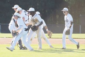 Ravens’ state quarterfinal losing streak is nevermore - Morning Star ...